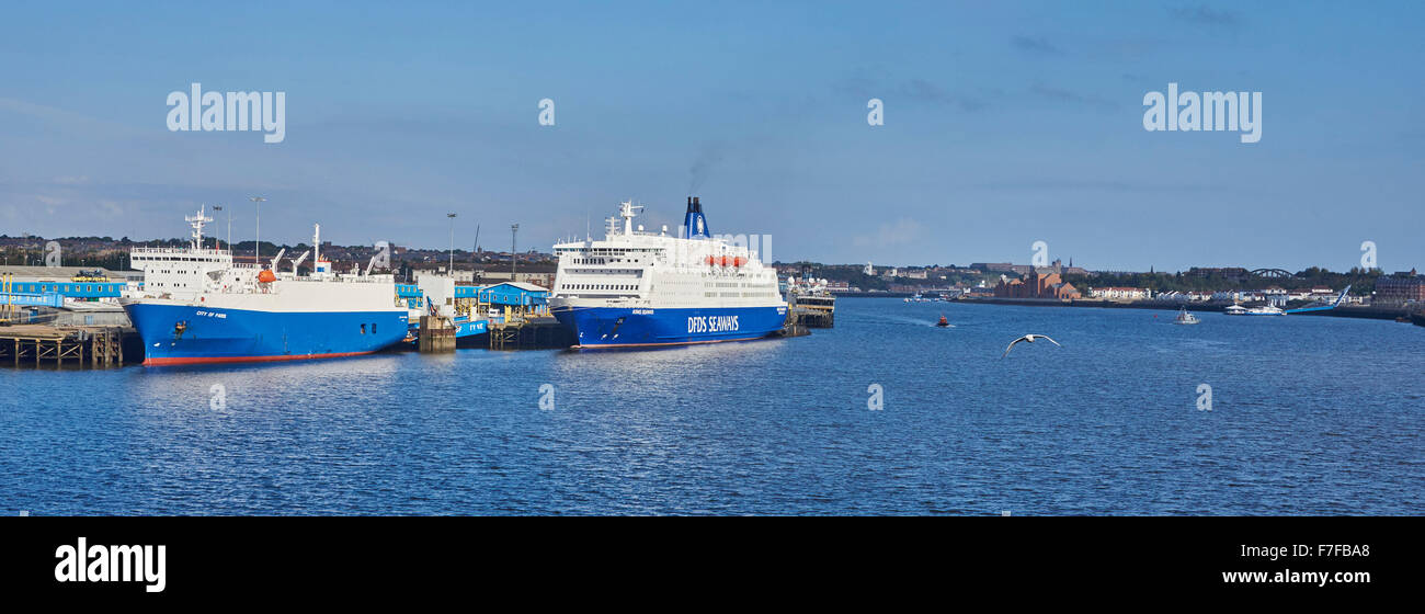 North shields ferry hi-res stock photography and images - Alamy