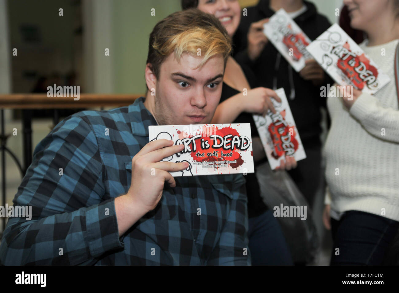 Thomas Ridgewell aka TomSka promoting and signing copies of his book ...