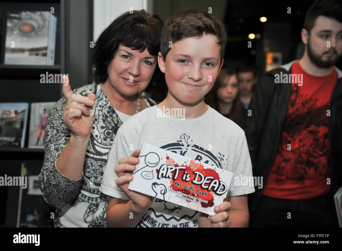 Thomas Ridgewell aka TomSka promoting and signing copies of his book ...