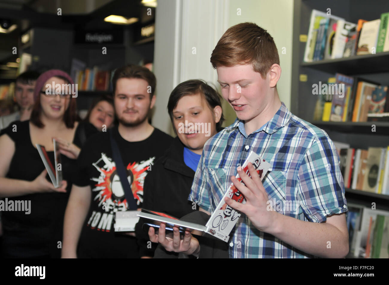 Thomas Ridgewell aka TomSka promoting and signing copies of his book ...