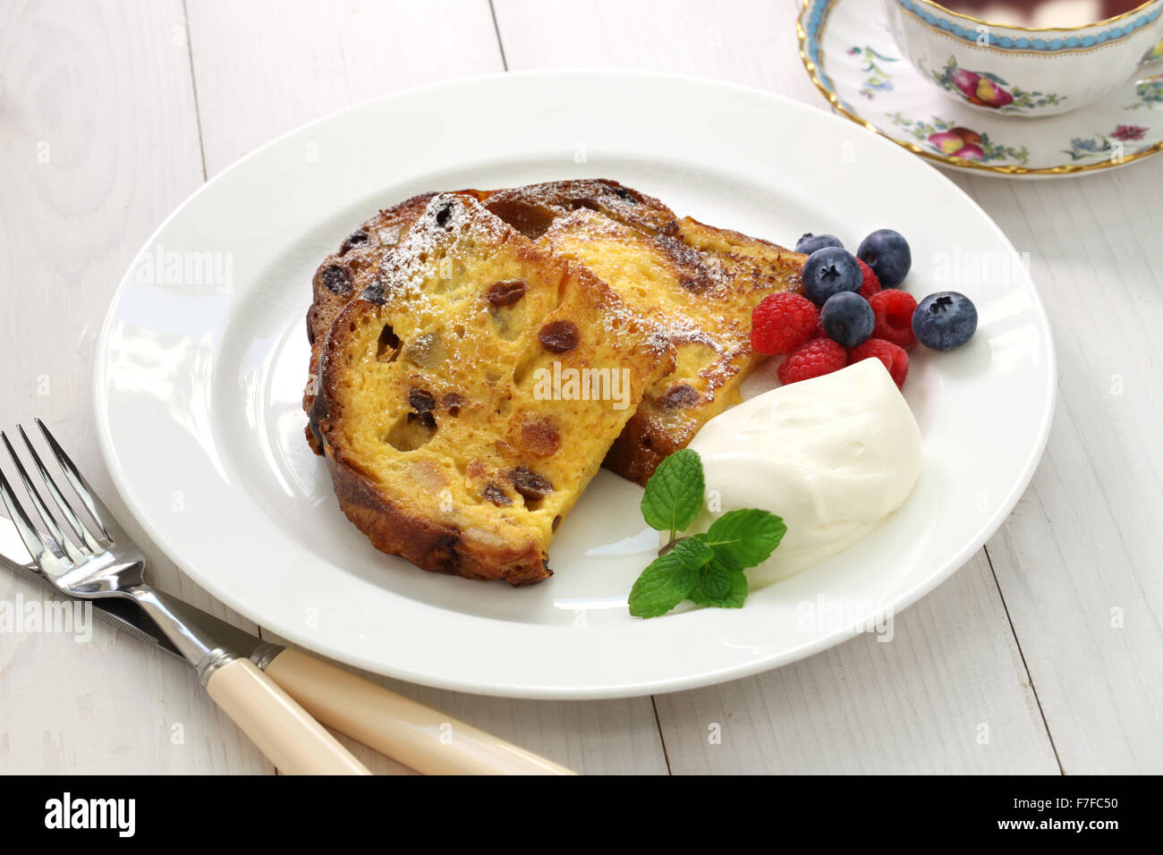 Panettone hi-res stock photography and images - Alamy