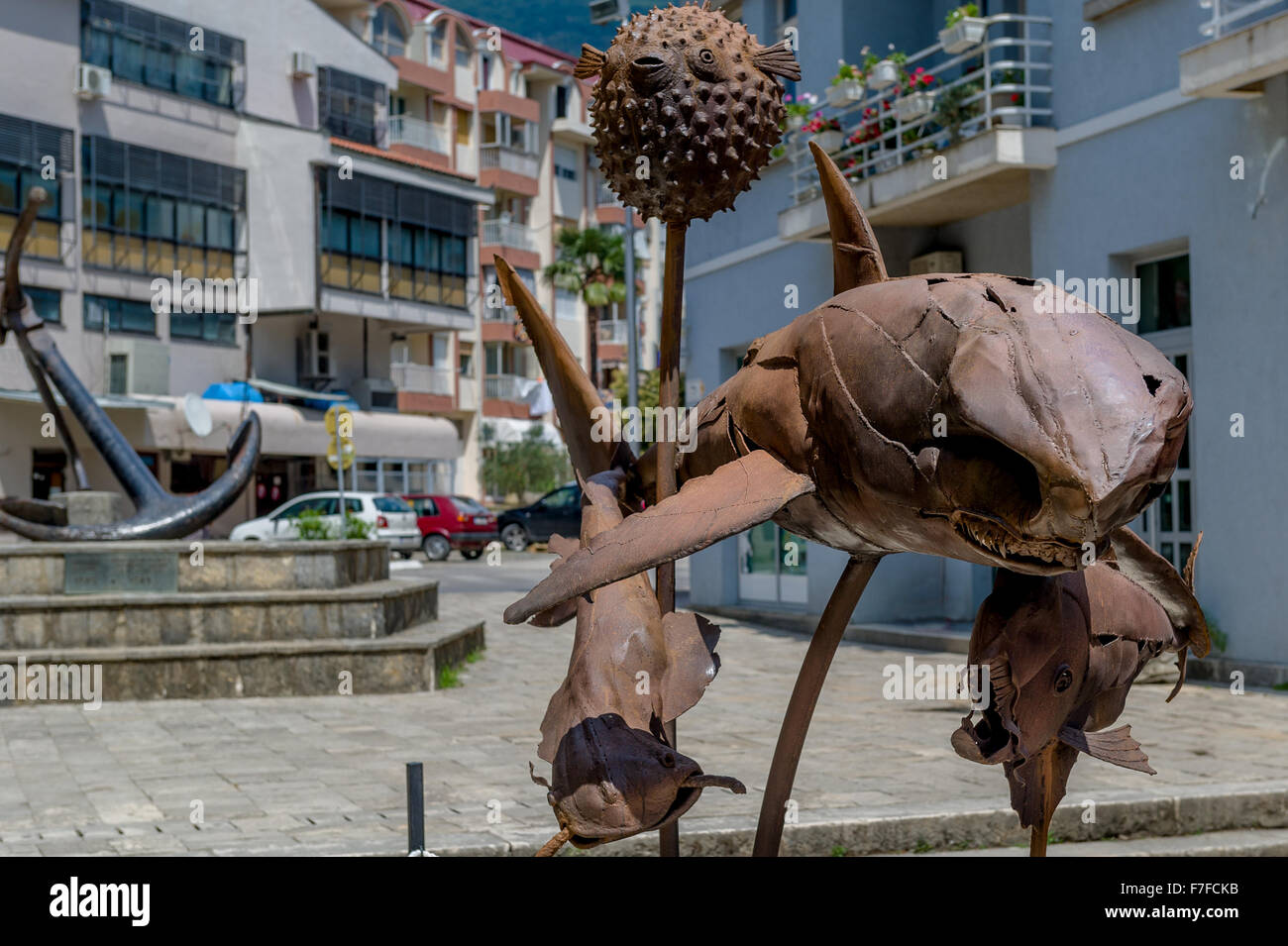 Iron sculpture fish hi-res stock photography and images - Alamy