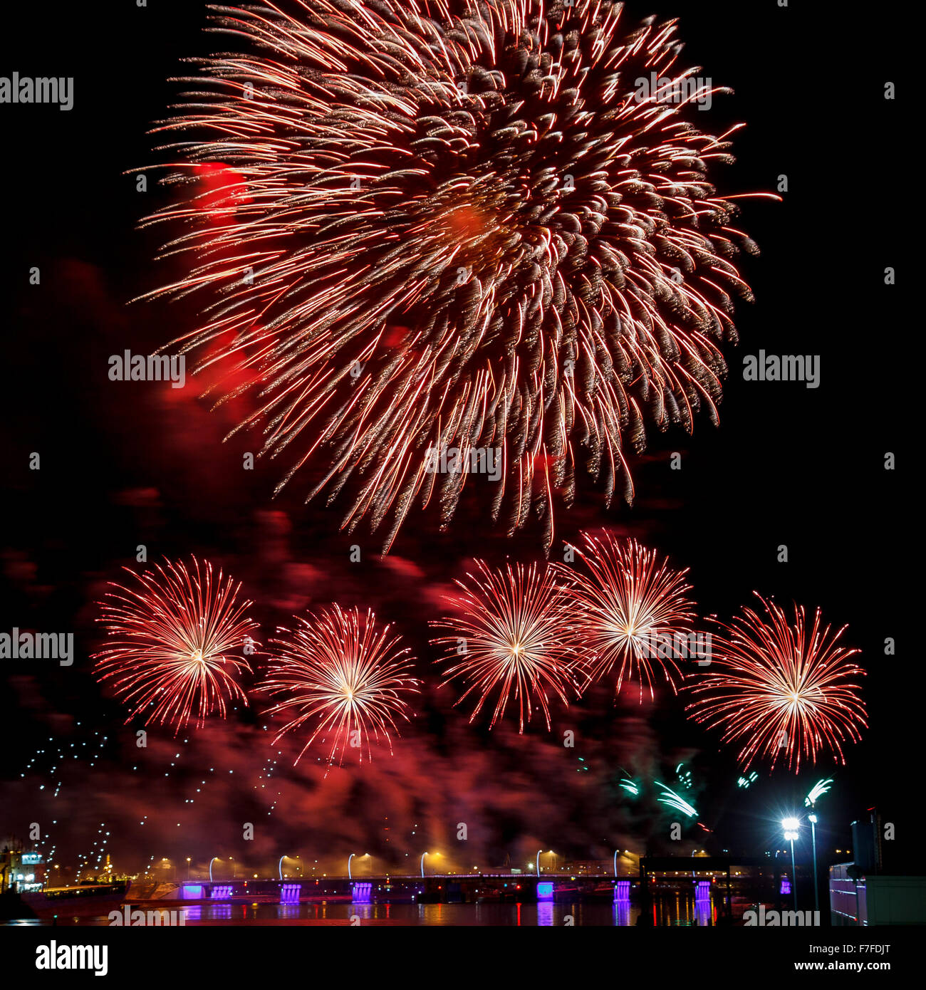 Night firework hi-res stock photography and images - Alamy