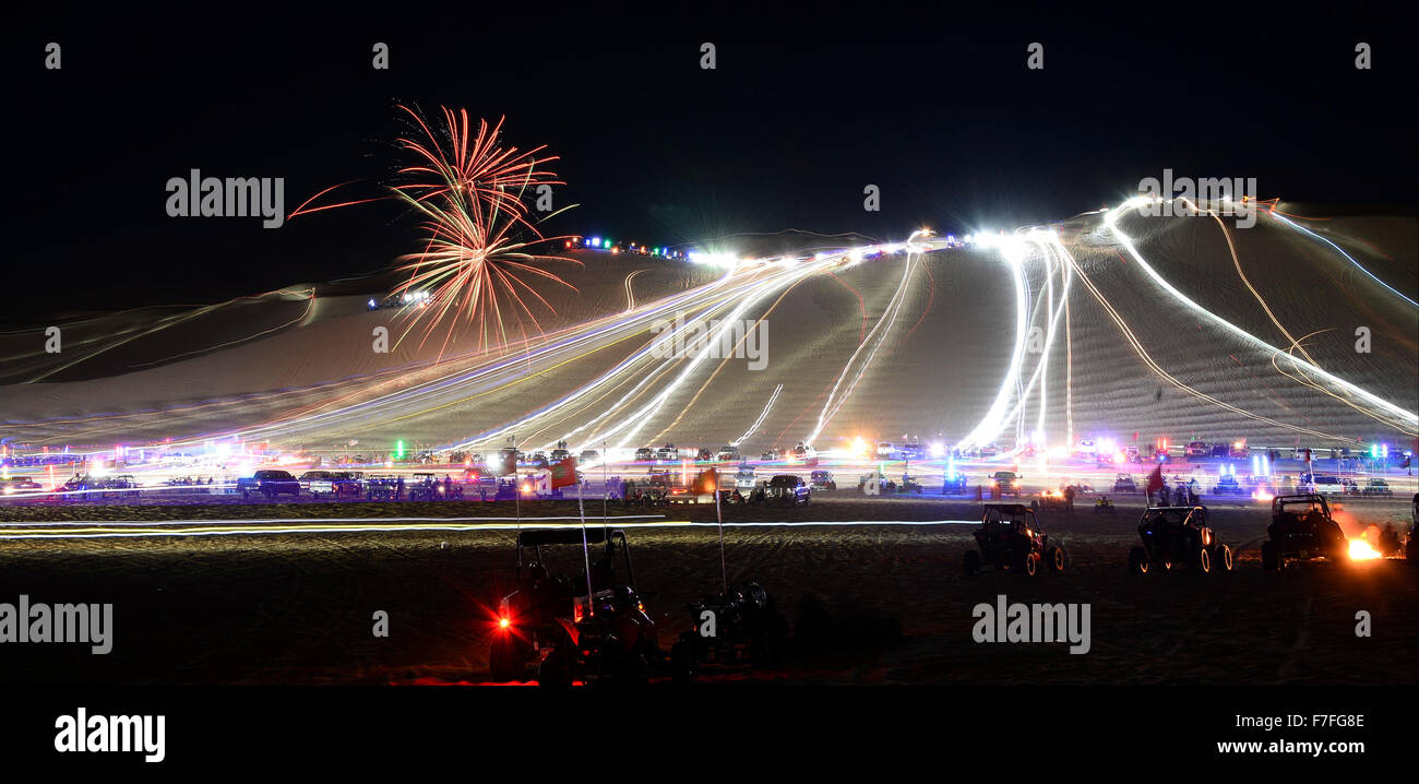 Glamis CA. 27th Nov, 2015. Thousands off sand duners light up the night ...