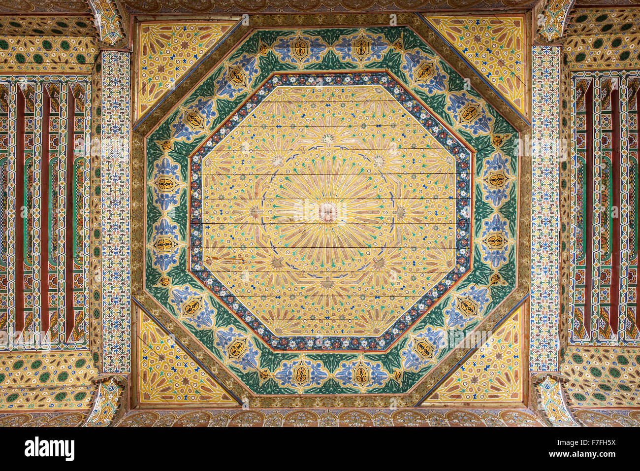 Riad architecture hi-res stock photography and images - Alamy
