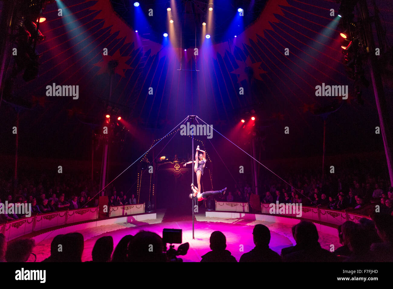 Artists of the Roncalli Circus (Duo Real) perform their show "Salto ...