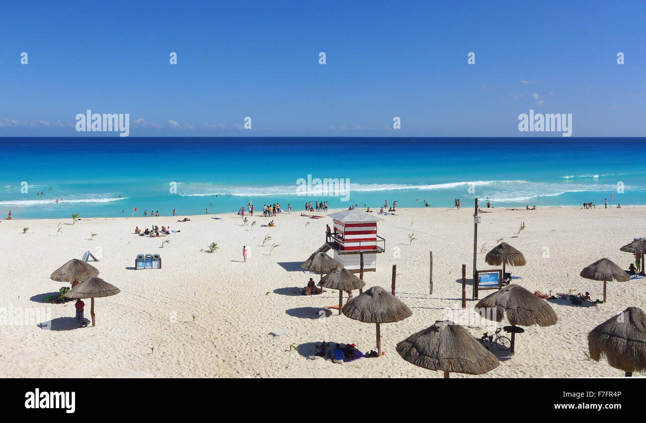 Cancun beach hi-res stock photography and images - Alamy