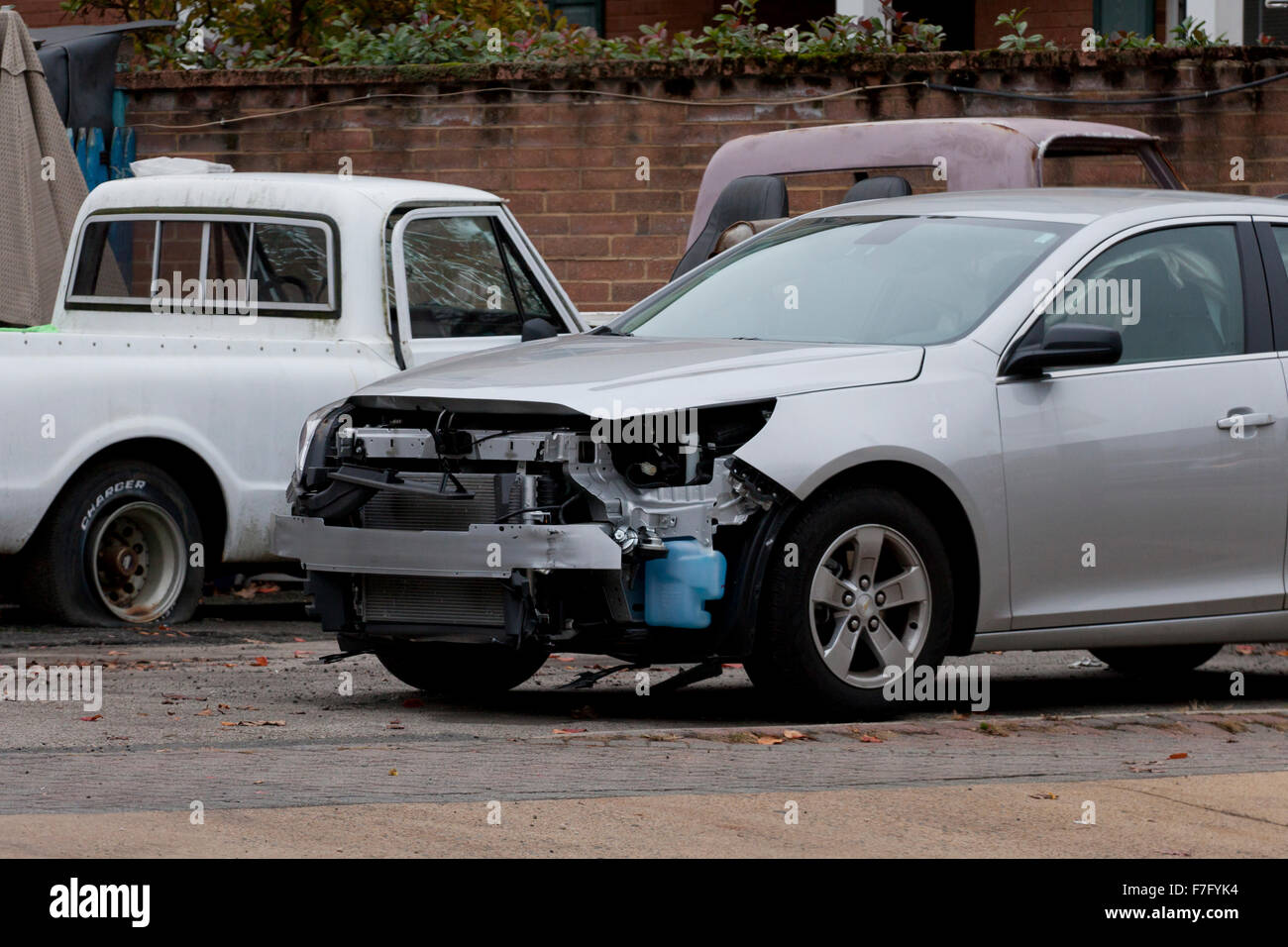Car bumper repair hi-res stock photography and images - Alamy