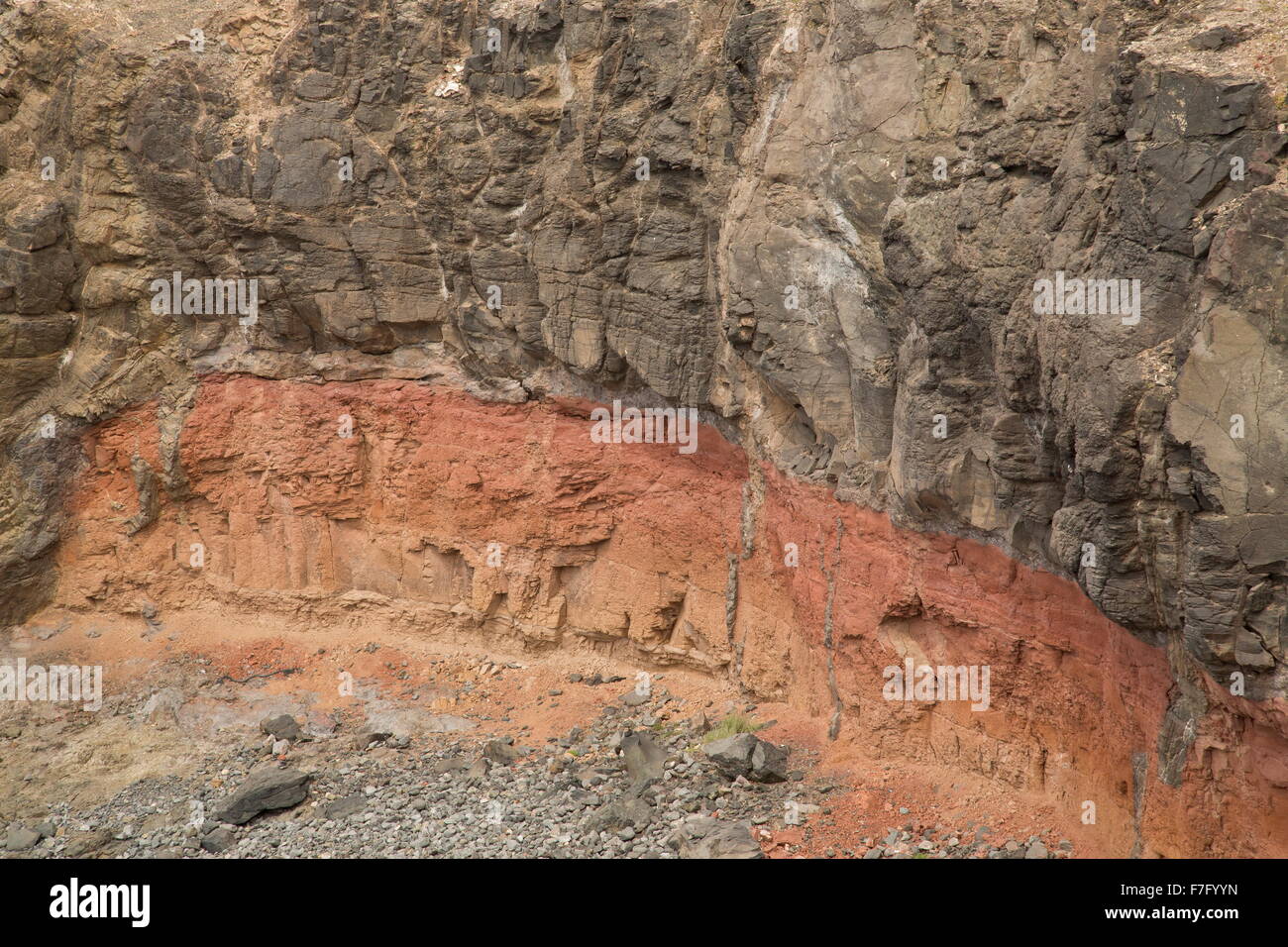 Lava cliffs hi-res stock photography and images - Alamy