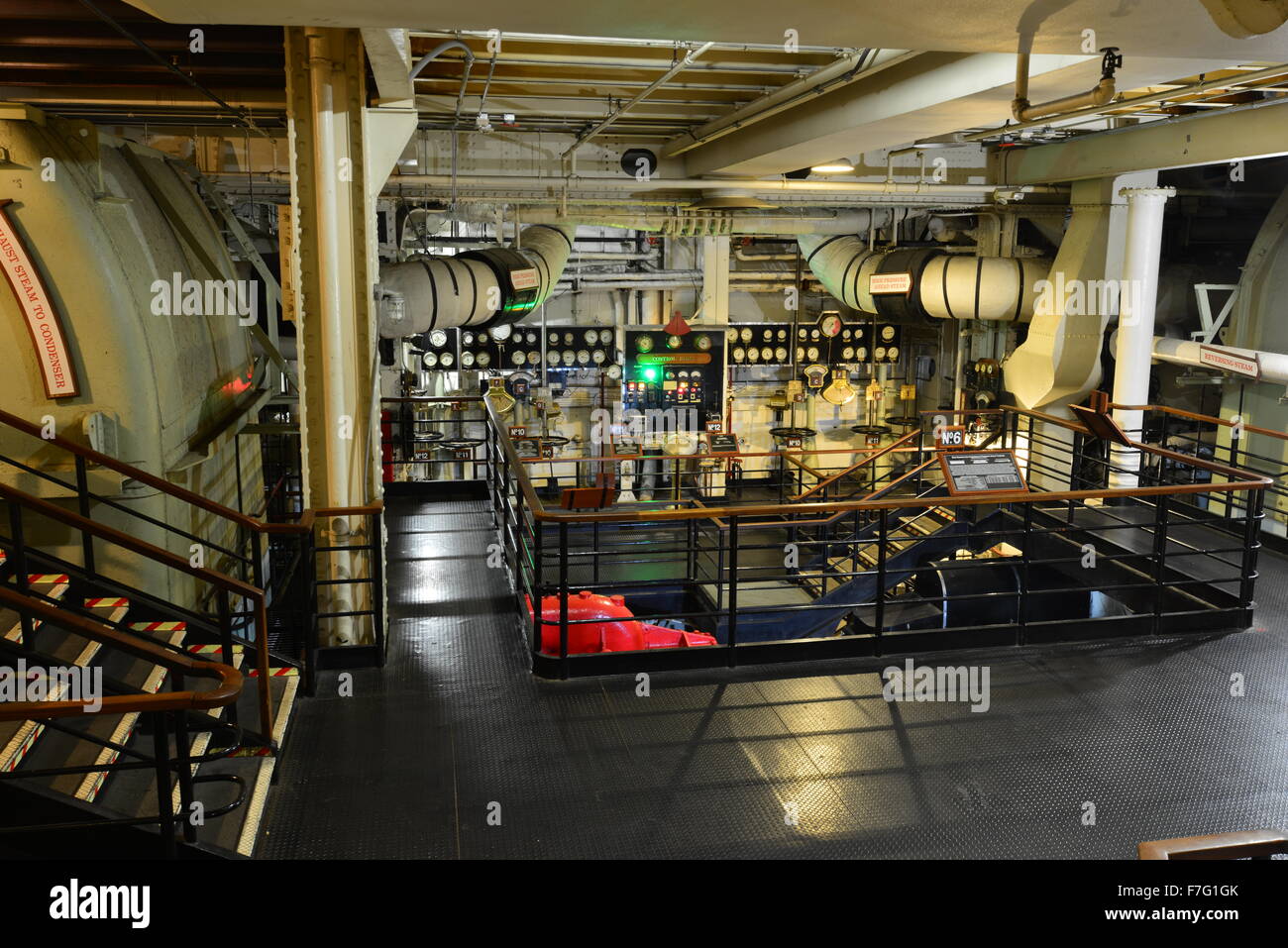 The engine room of the Queen Mary Liner Stock Photo - Alamy