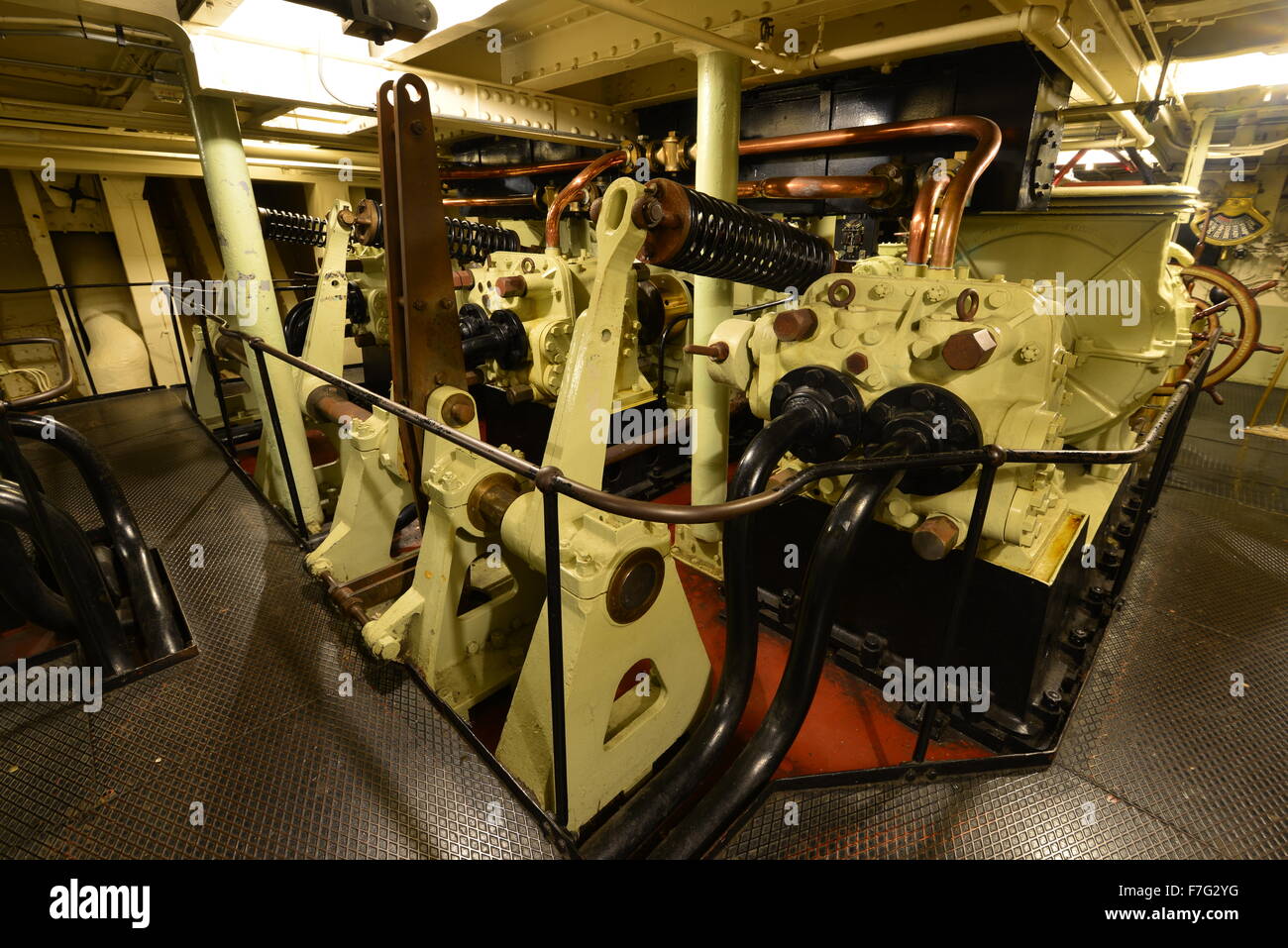 The engine room of the Queen Mary Liner Stock Photo - Alamy