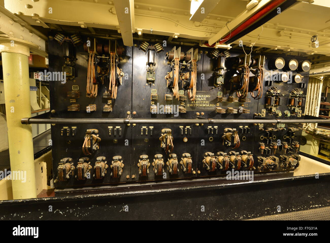 Engine room queen mary liner hi-res stock photography and images - Alamy
