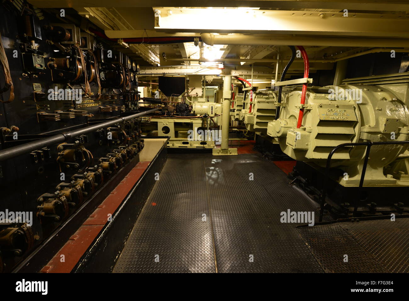The engine room of the Queen Mary Liner Stock Photo - Alamy