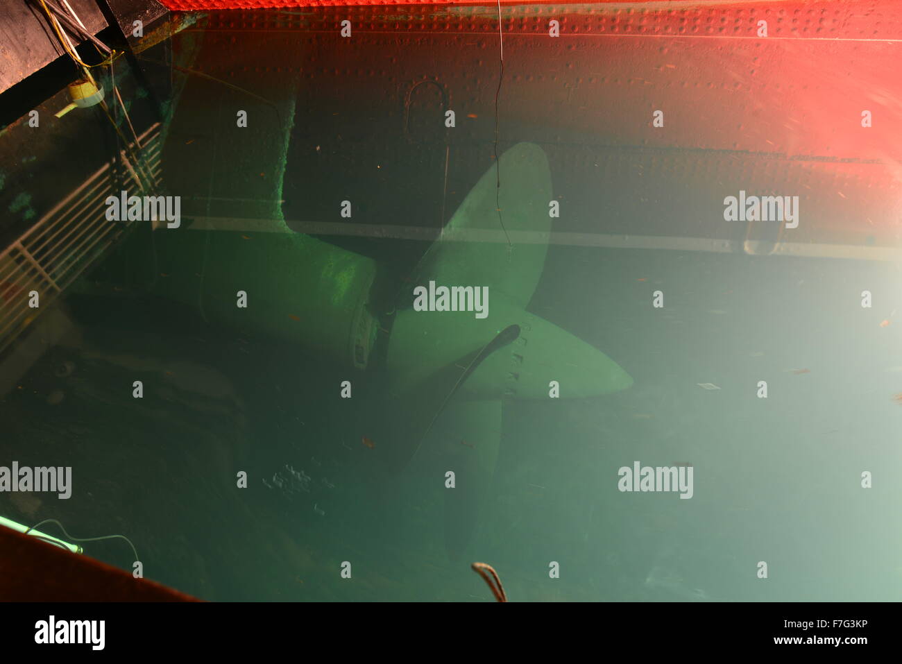 Propeller screw hi-res stock photography and images - Alamy