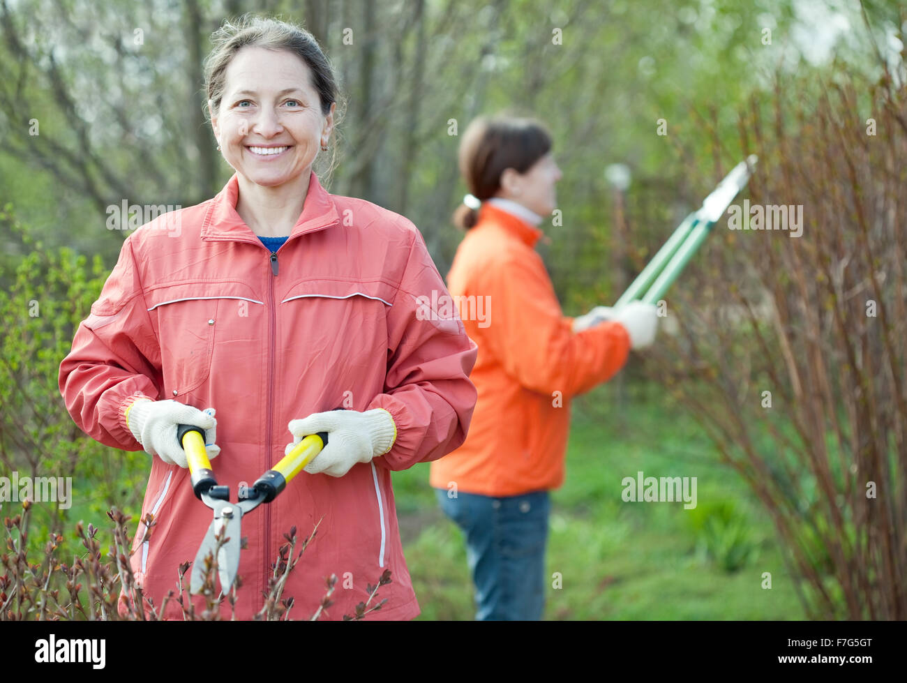 Female gardeners garden tools hi-res stock photography and images - Alamy