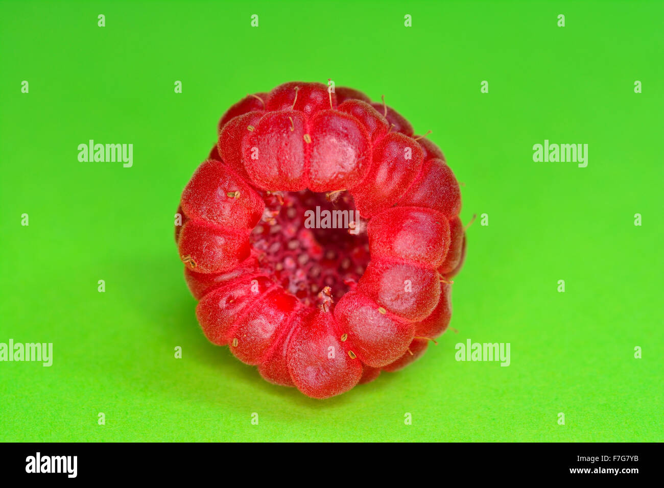 Red raspberry fruit hi-res stock photography and images - Alamy