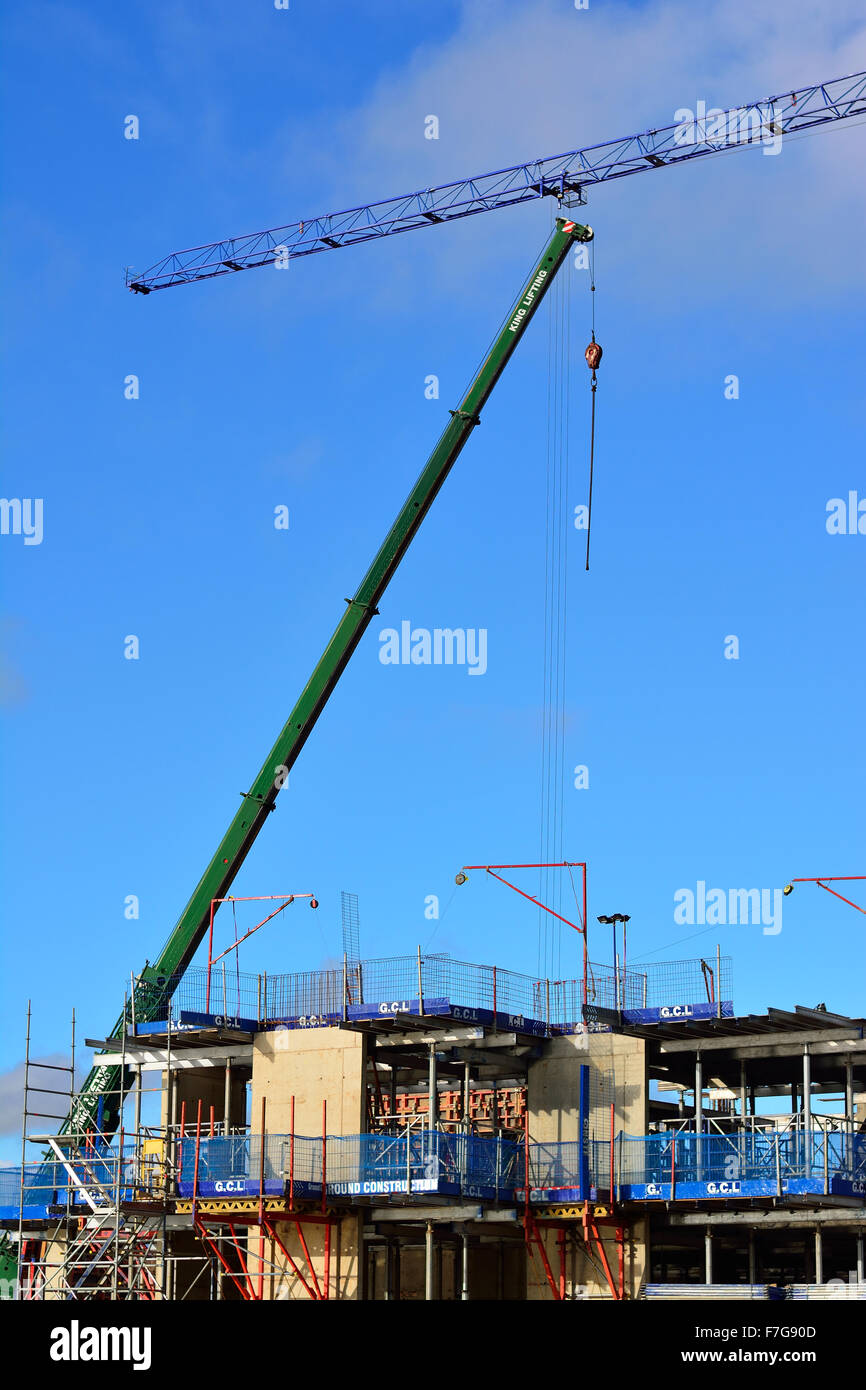 Construction site crane over hi-res stock photography and images - Alamy