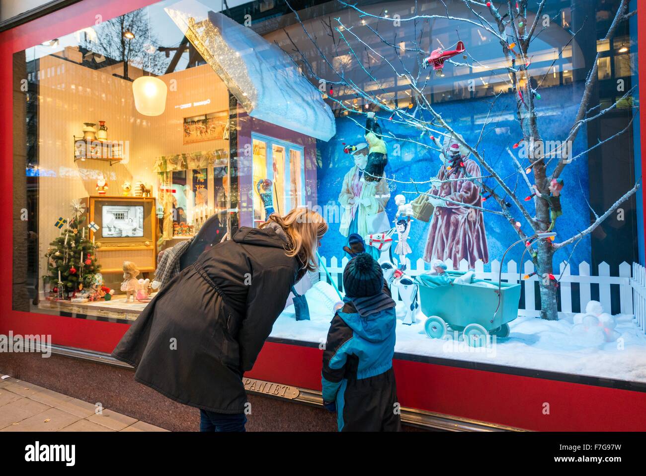 Shopping mall in stockholm hi-res stock photography and images - Alamy
