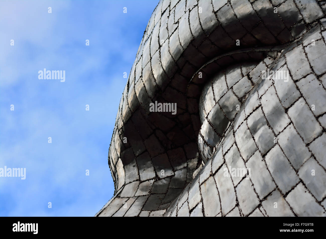 Metal sculpture face hi-res stock photography and images - Alamy