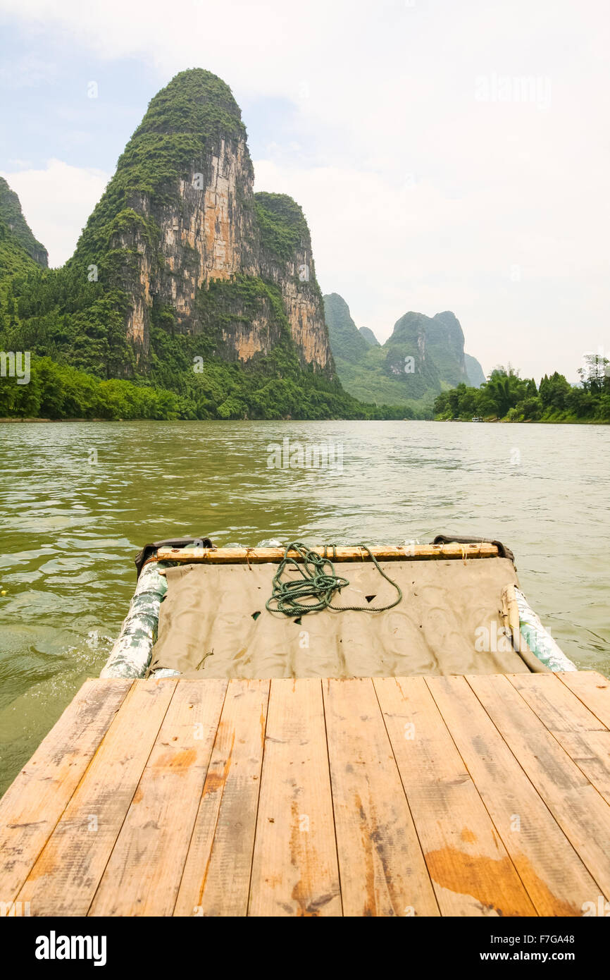Bamboo rafting li river china Stock Photo - Alamy