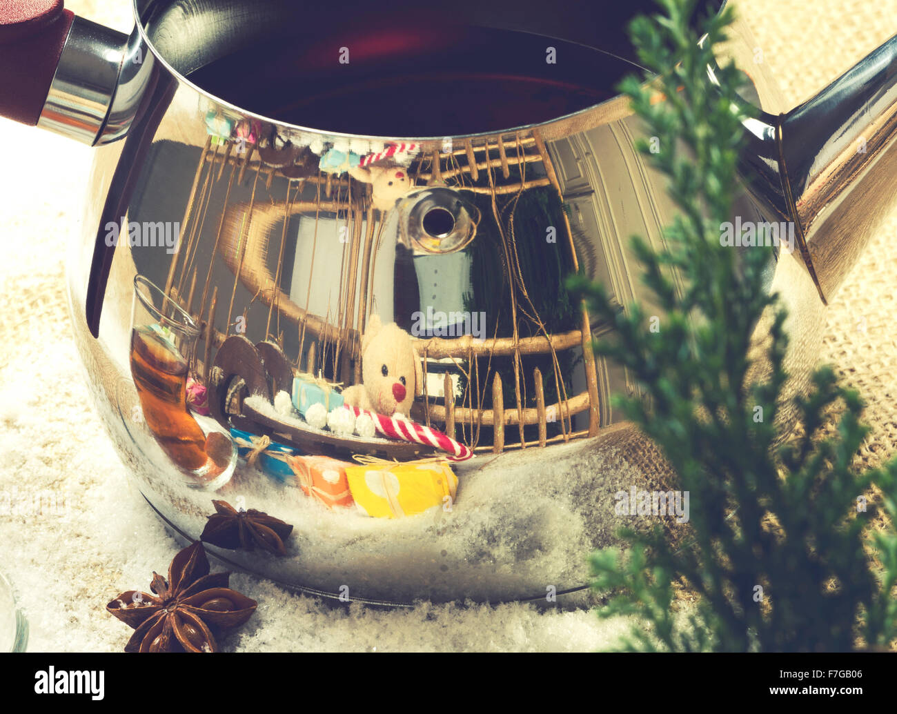 Teddy bear tea hi-res stock photography and images - Alamy