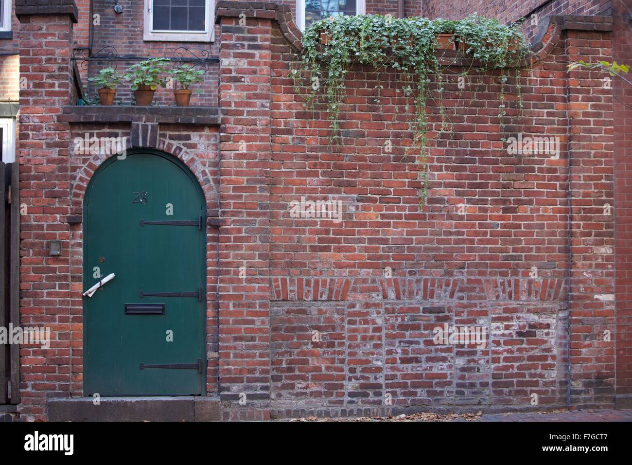 Autumn in the historic neighborhood of Beacon Hill, Boston ...