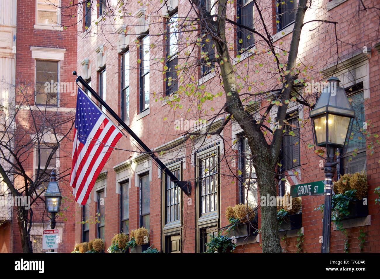 Autumn in the historic neighborhood of Beacon Hill, Boston ...