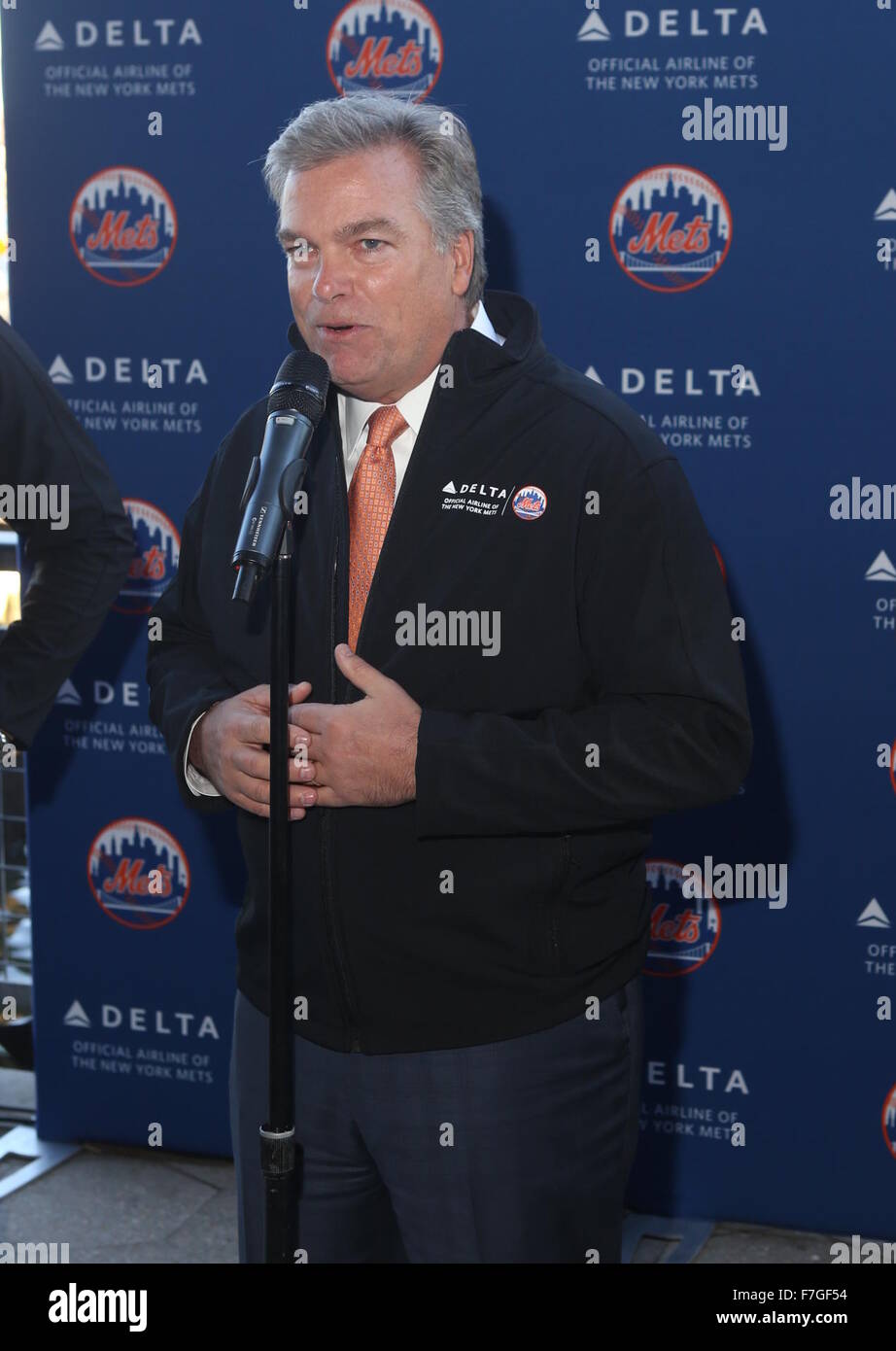Comedian Jim Breuer and Mets legend Mike Piazza join the Delta Air ...