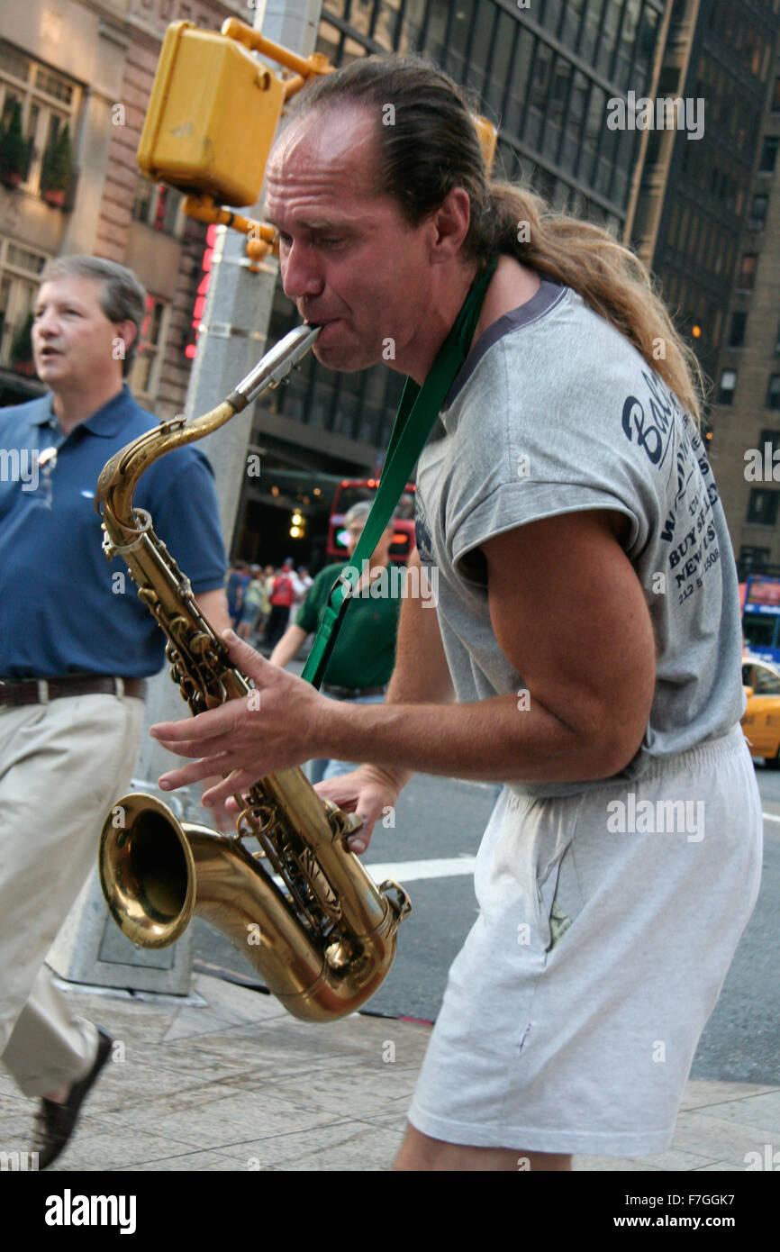 Man playing sax hi-res stock photography and images - Alamy