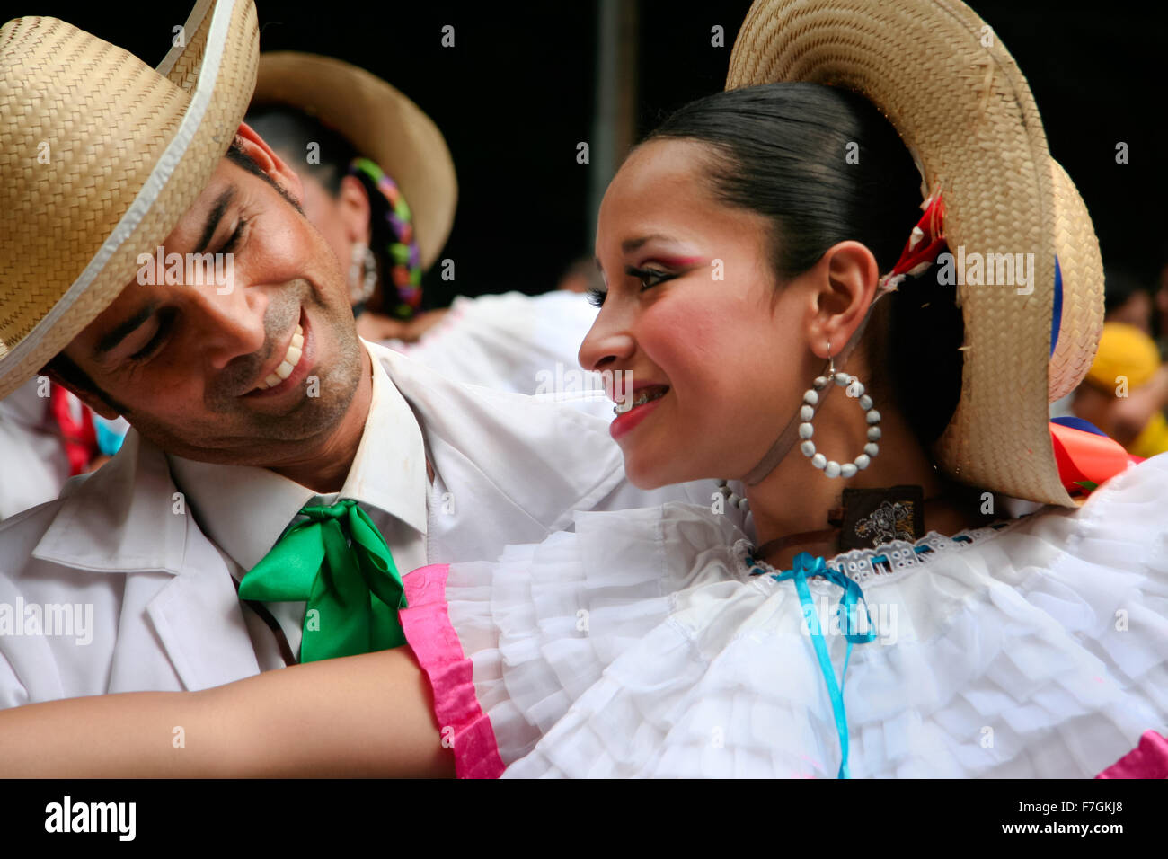 NEW YORK - JUN 22: Natives latin people participant in a dance parade ...