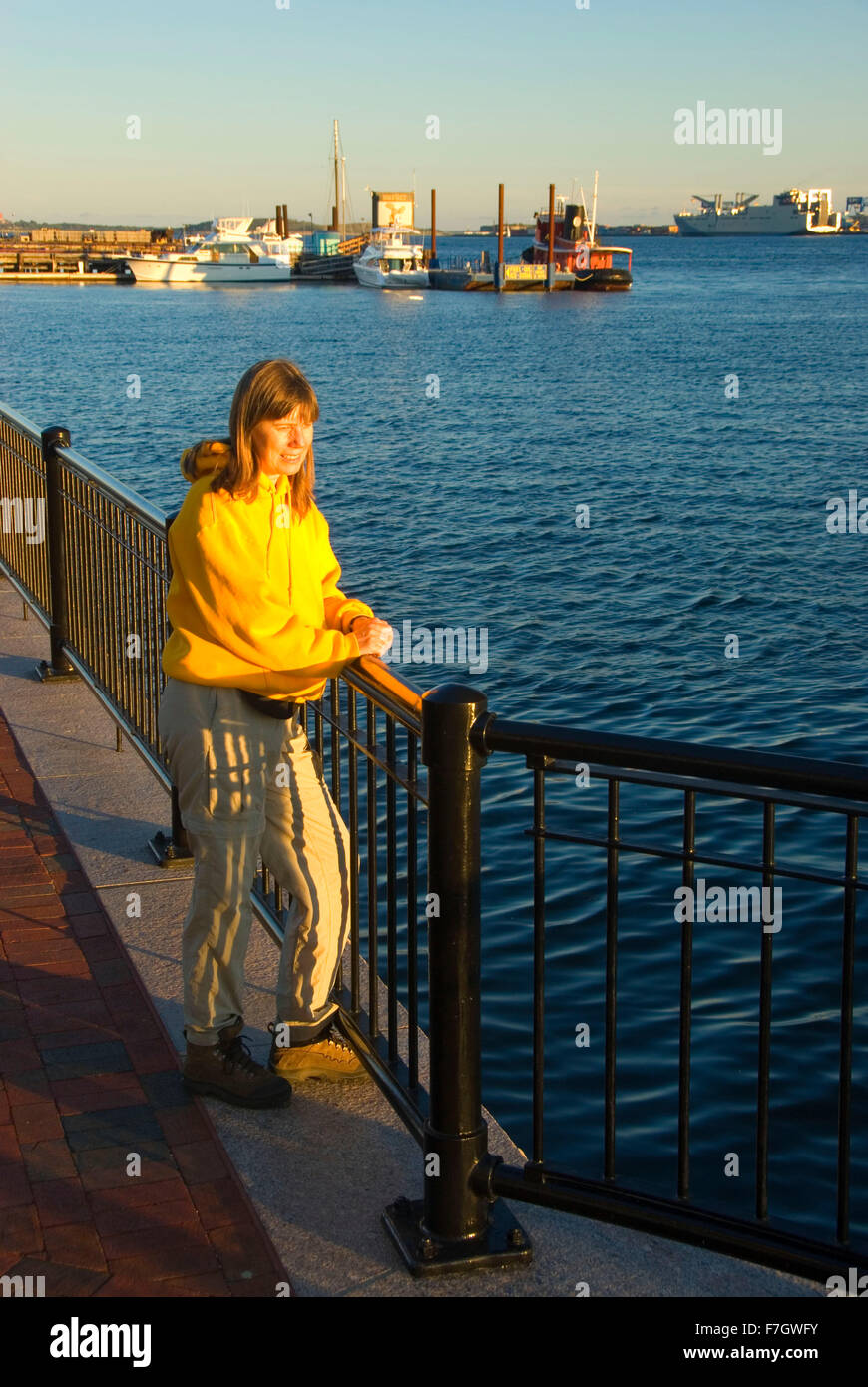 Waterfront walkway, Piers Park, Boston, Massachusetts Stock Photo - Alamy