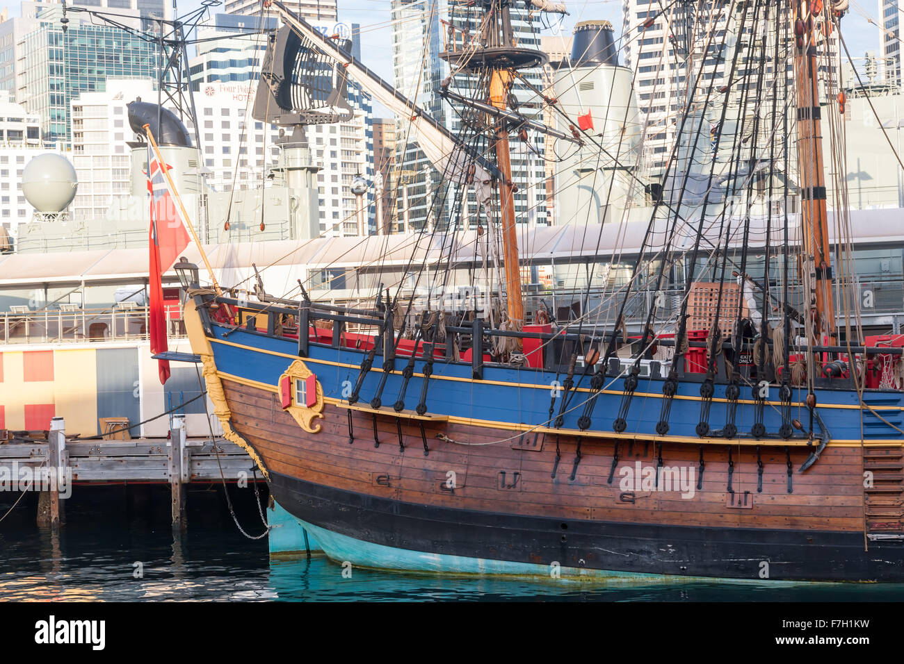 Endeavour replica hi-res stock photography and images - Alamy