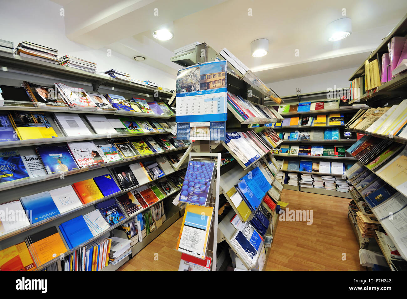 book and magazines in modern library at university Stock Photo - Alamy