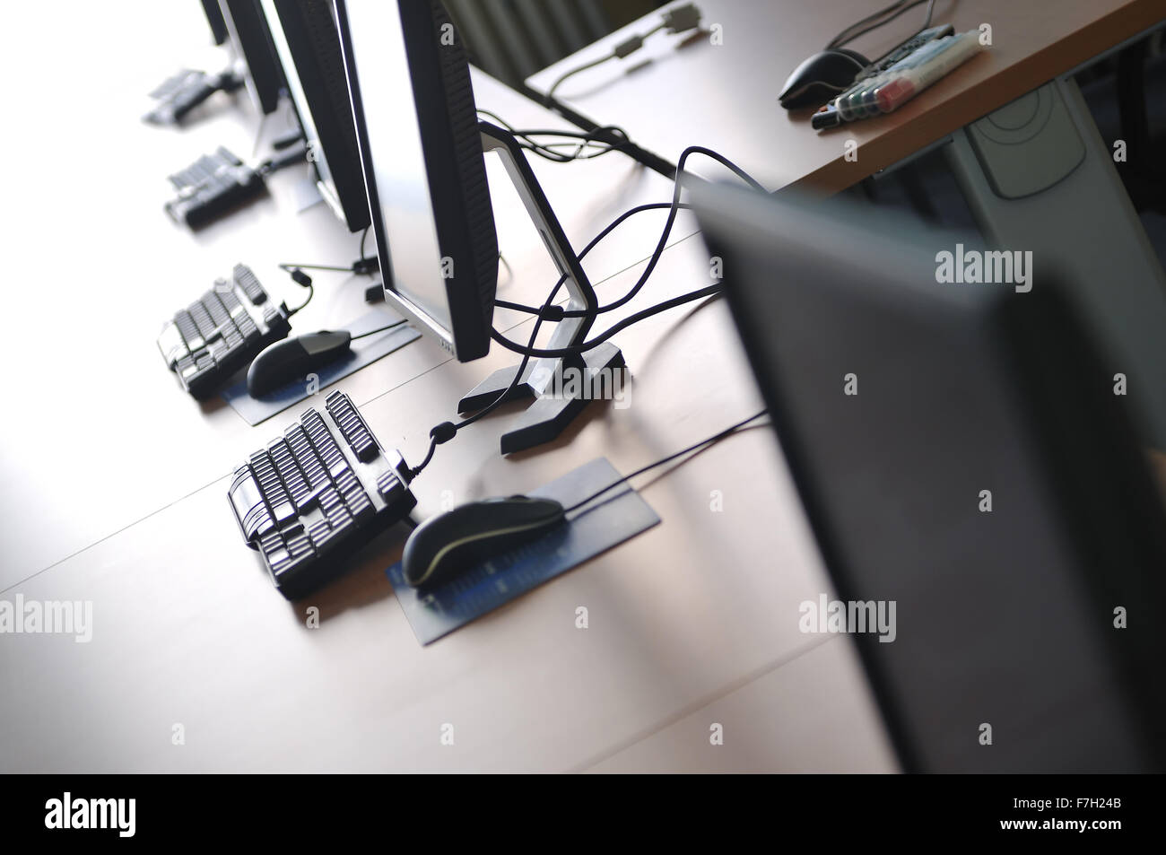 Dark school lab hi-res stock photography and images - Alamy