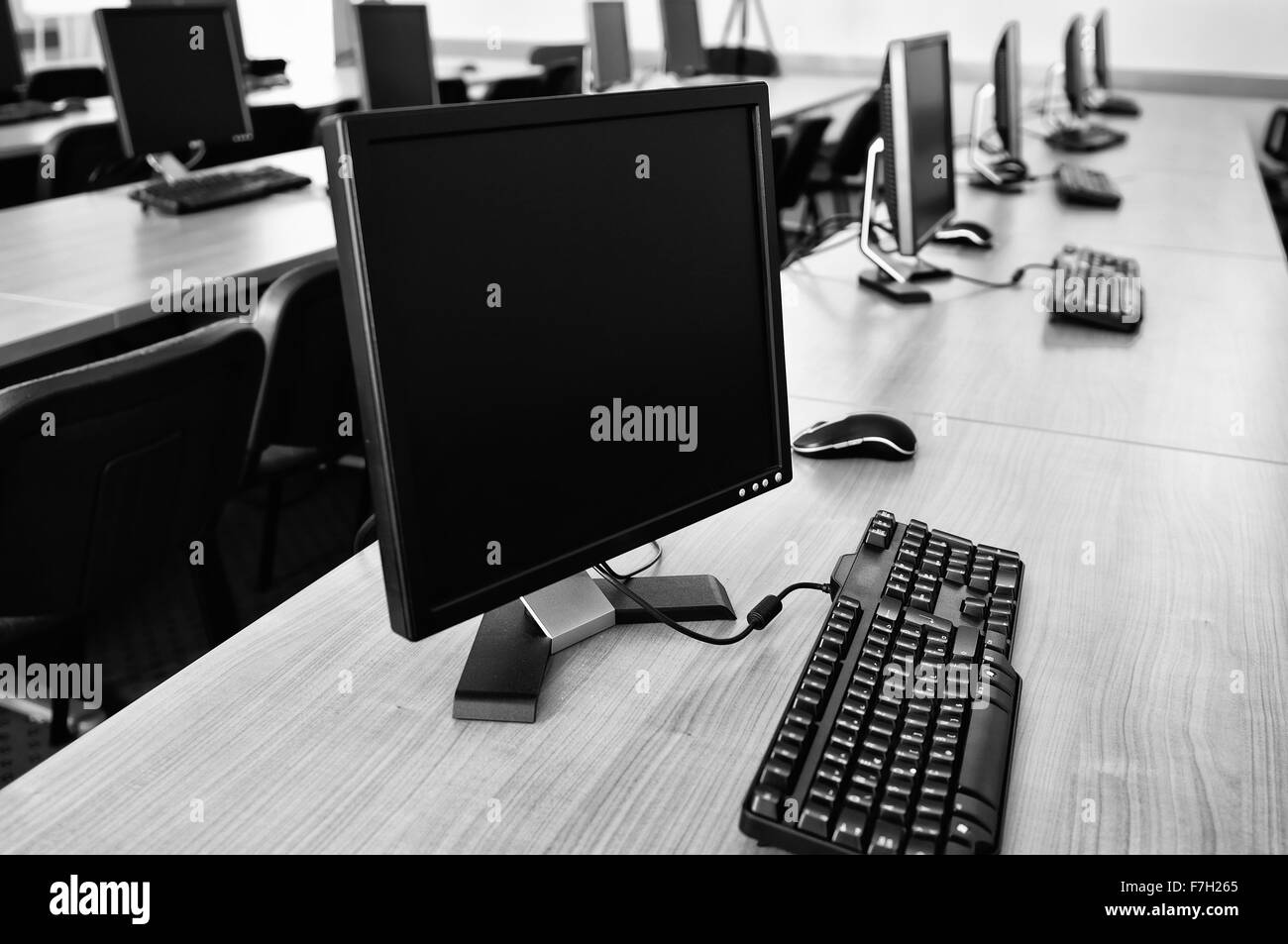 Empty science lab classroom Black and White Stock Photos & Images - Alamy
