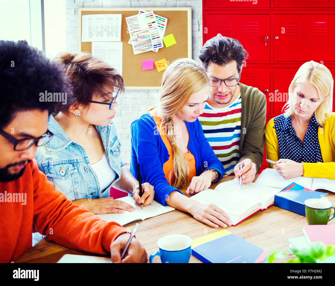 Students Team Teamwork Start up Ideas Concept Stock Photo - Alamy