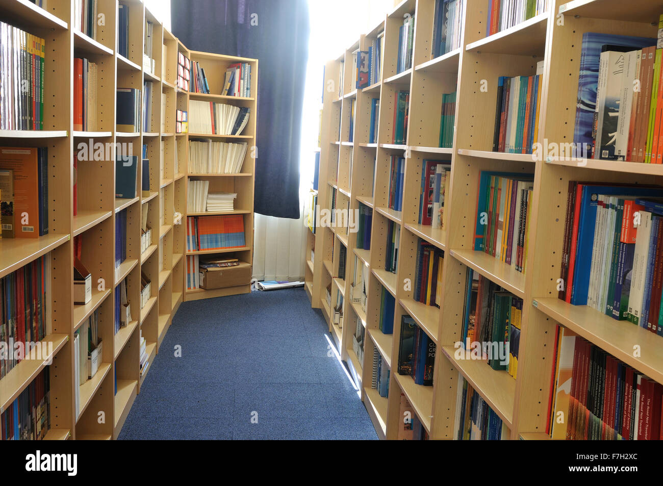 book and magazines in modern library at university Stock Photo - Alamy