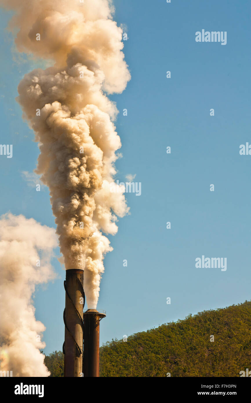 Spurting smoke hi-res stock photography and images - Alamy