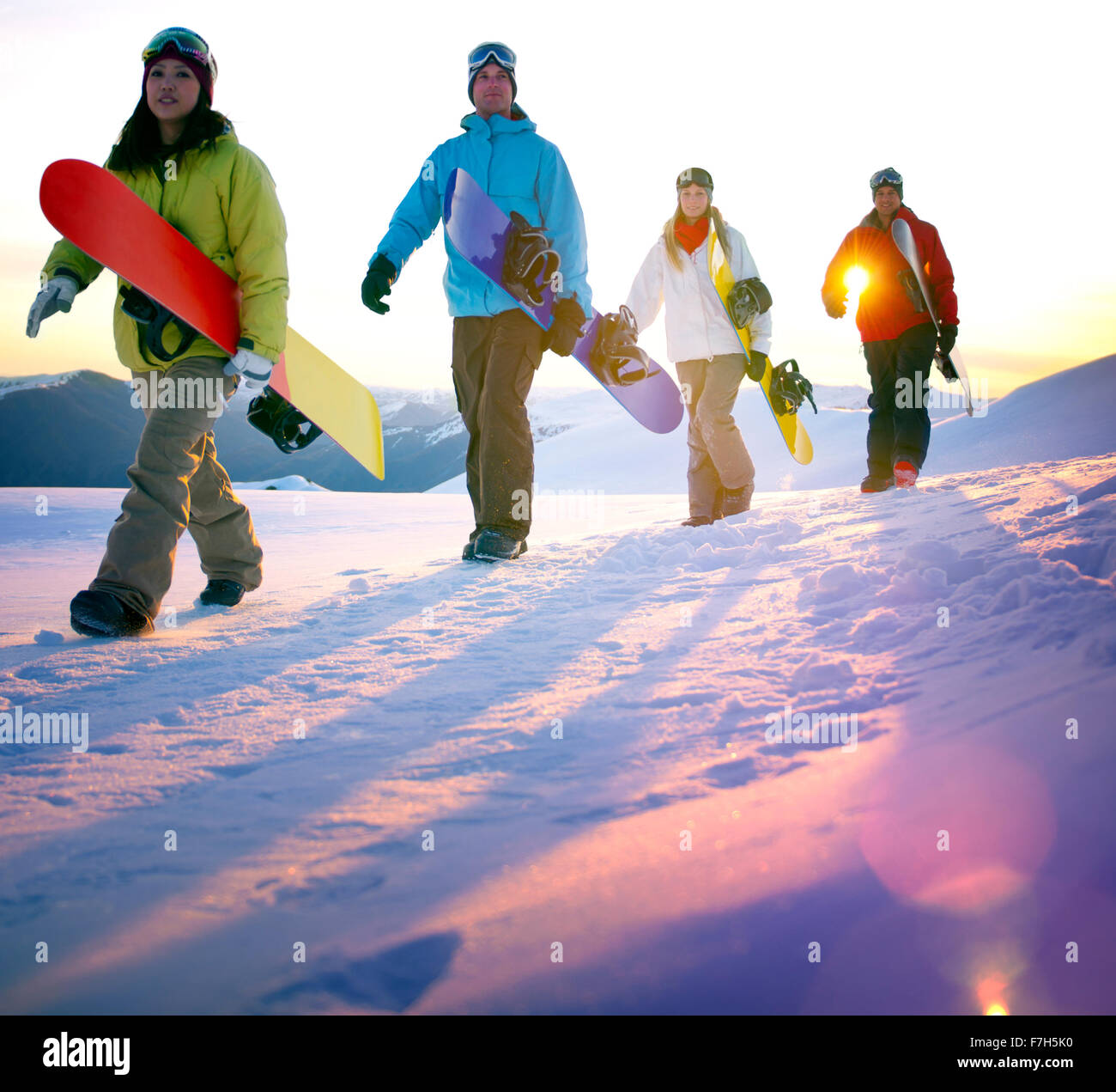 Snowboarding silhouette hi-res stock photography and images - Alamy