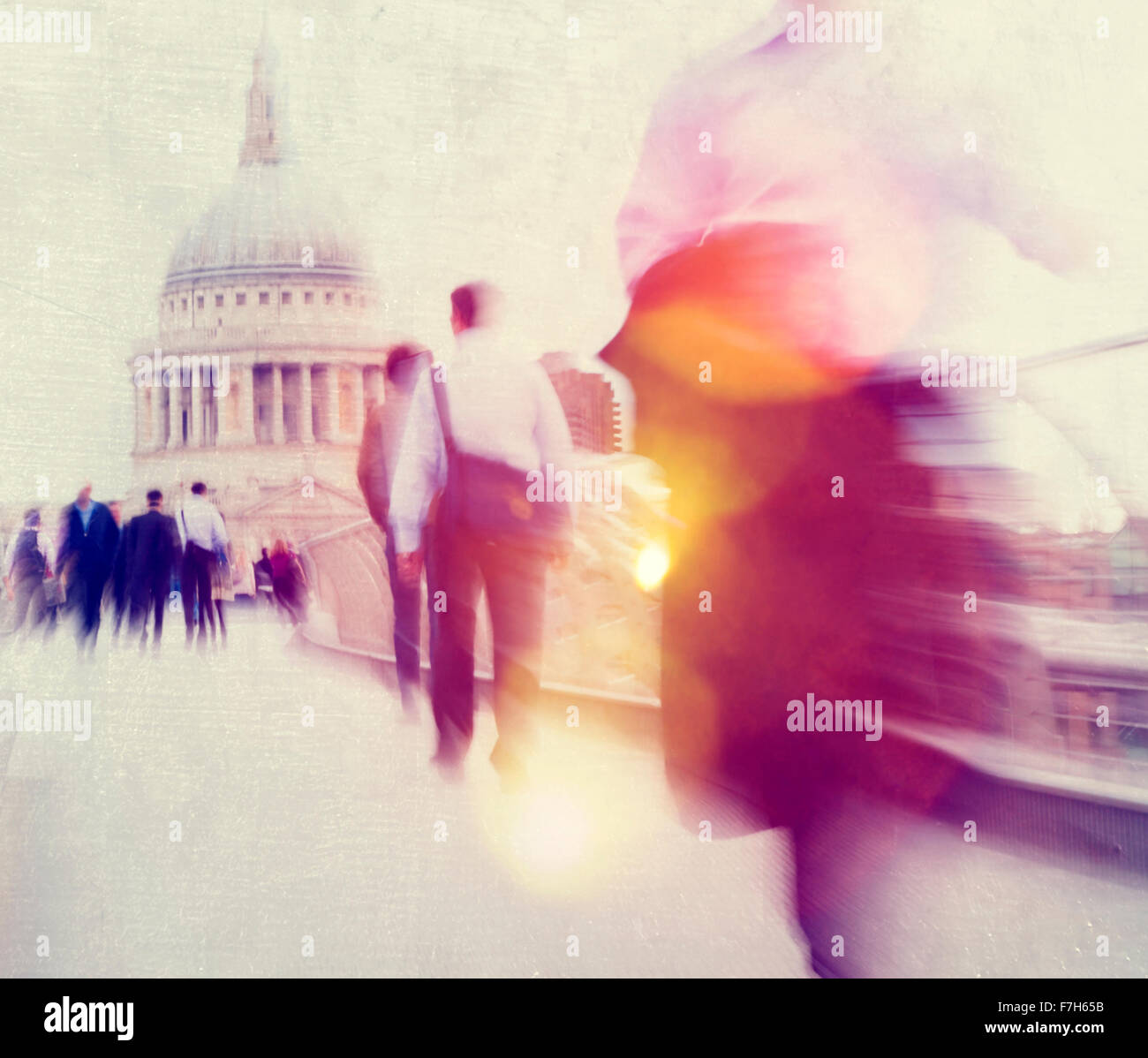 Rushing about st pauls cathedral hi-res stock photography and images ...