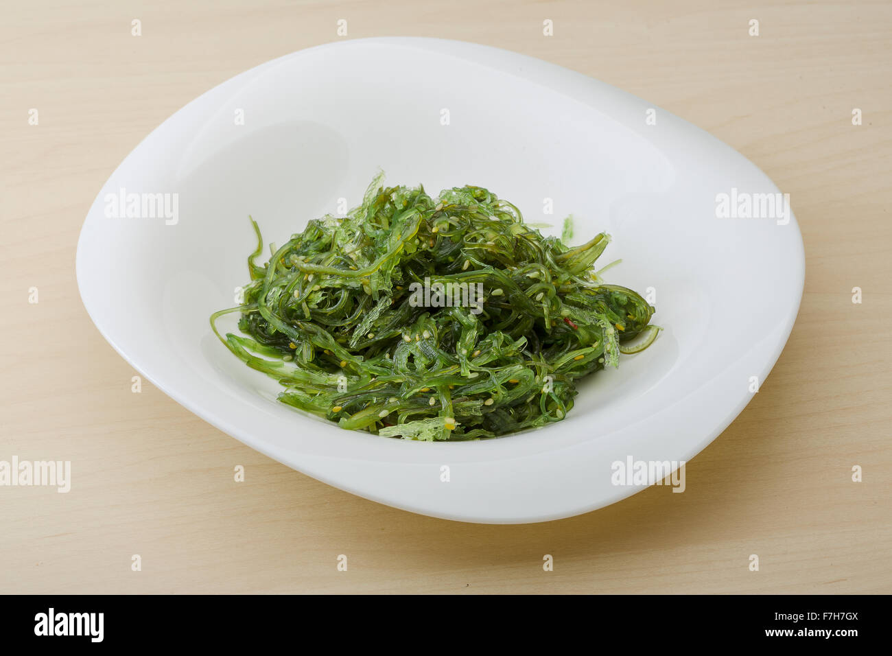 Chuka salad with sesame seeds on the wood background Stock Photo - Alamy