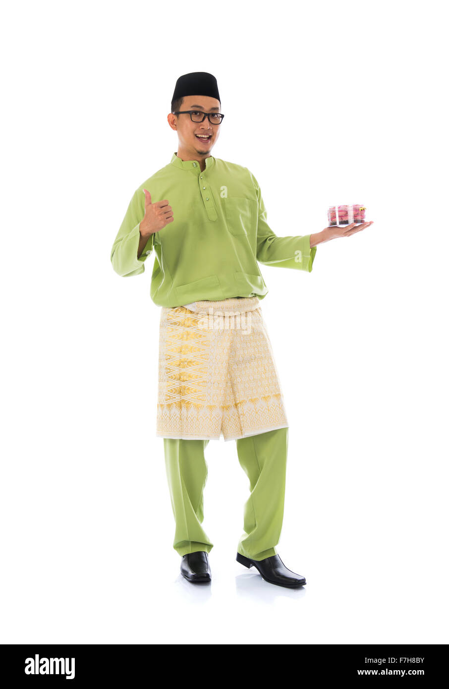 Malay Traditional Costume Stock Photos & Malay Traditional Costume ...