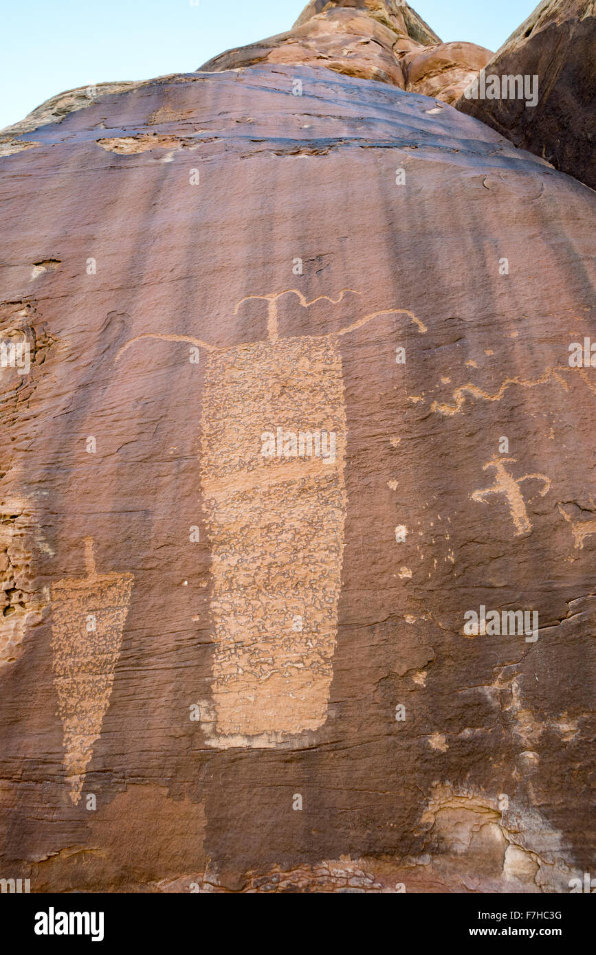 Ancient pueblo petroglyphs in Southern Utah Stock Photo - Alamy