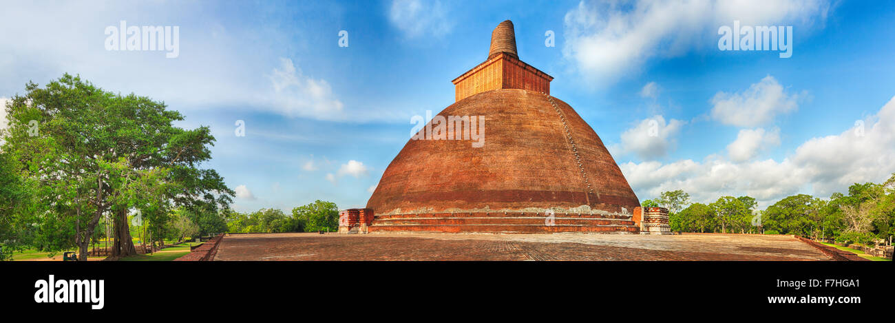 Jetavanaramaya dagoba in the ruins of Jetavana in the sacred world ...