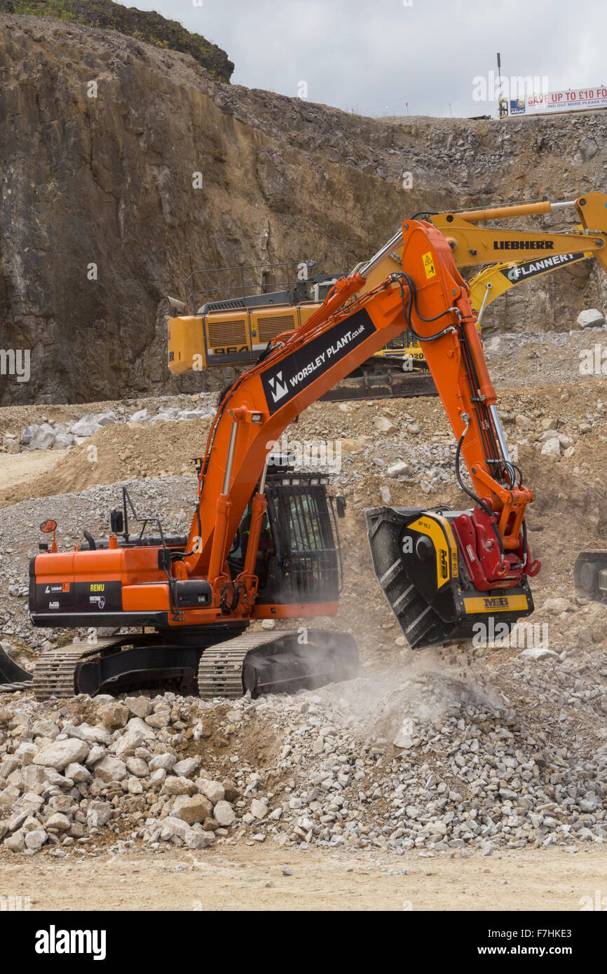 Demonstration of excavators at Hillhead Quarrying Recycling and ...