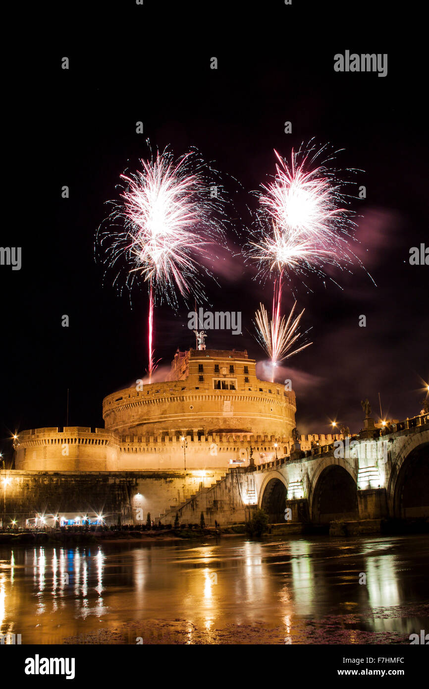 Fireworks in Rome over Castel Sant' Angelo, during the traditional show ...