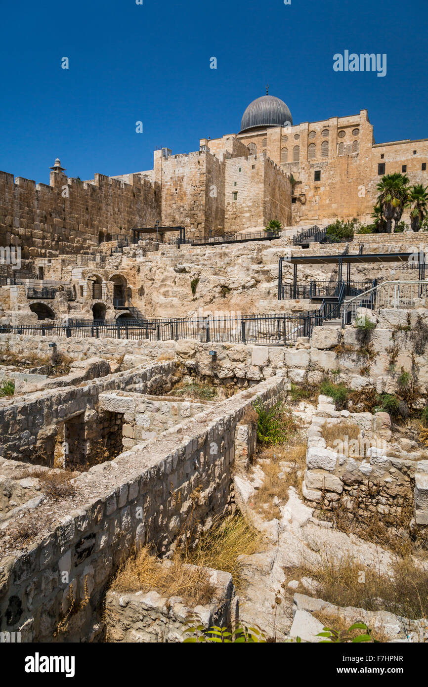 Excavations east of the Temple Mount outside the walls of Jerusalem ...