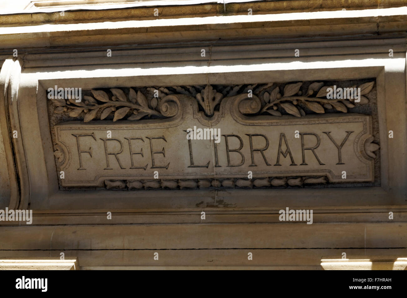 Free Library carved into masonry, Cardiff Old Library, The Hayes ...