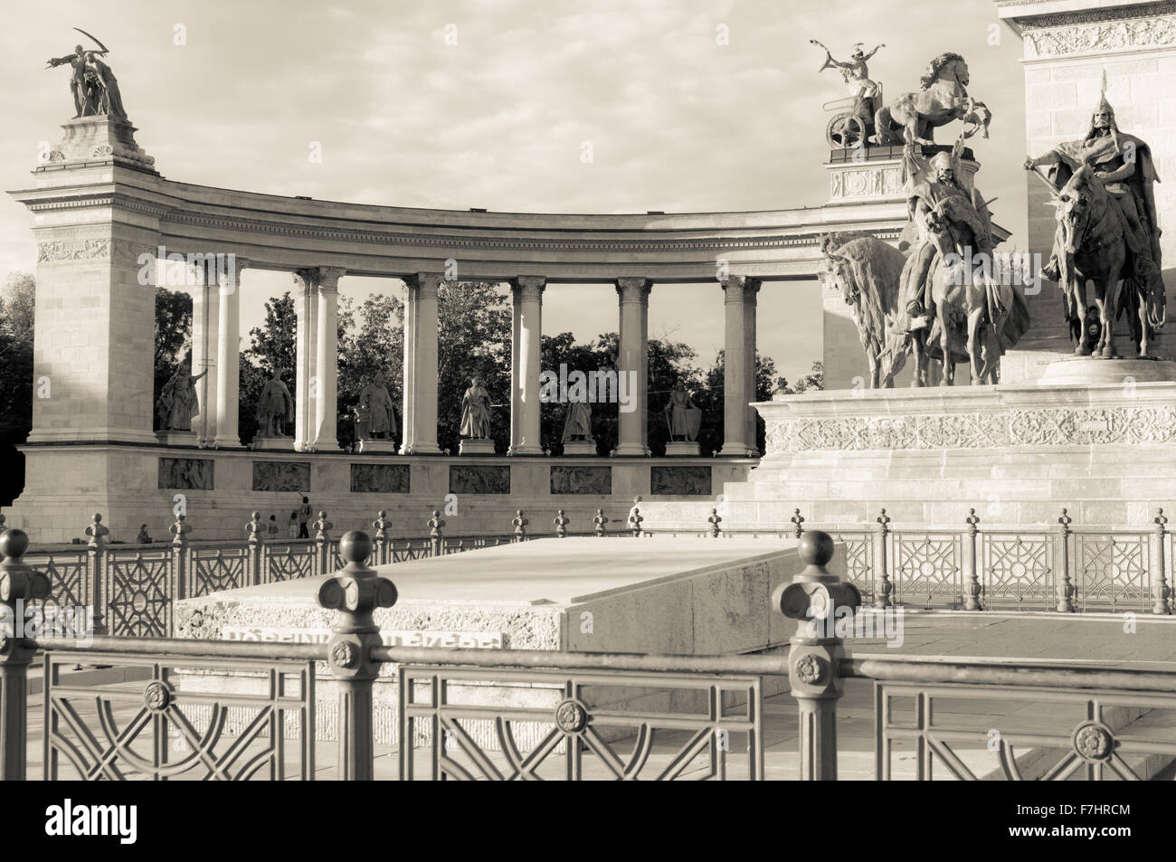 Heroes’ square budapest hi-res stock photography and images - Alamy