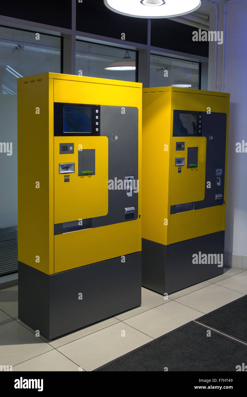 parking machine in the mall Stock Photo - Alamy